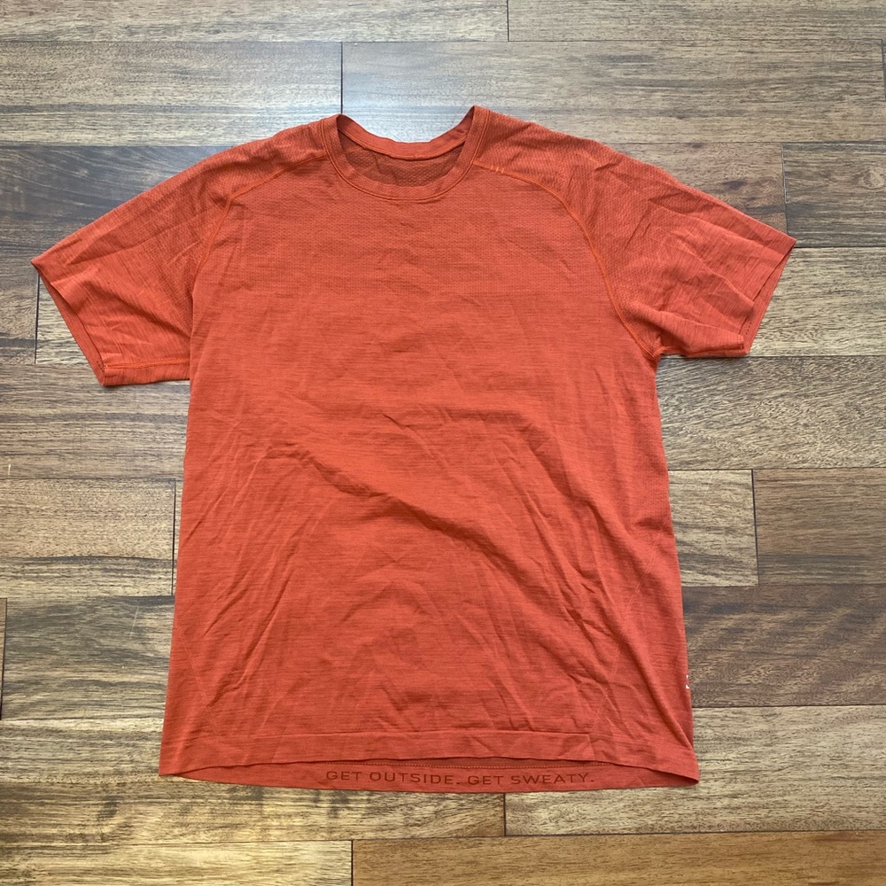 Lululemon Men’s Orange Workout Top - Large - Gem